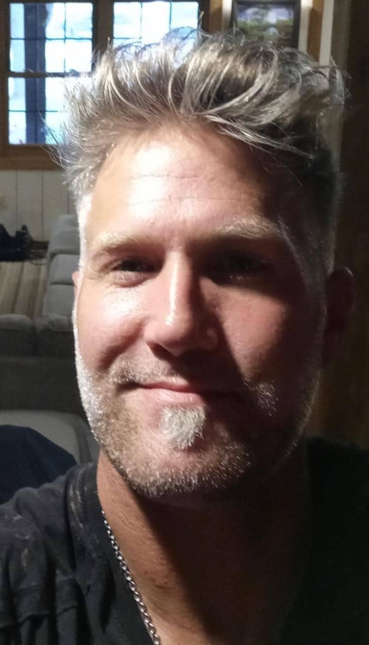 Brian Decker's Instagram, Twitter & Facebook on IDCrawl